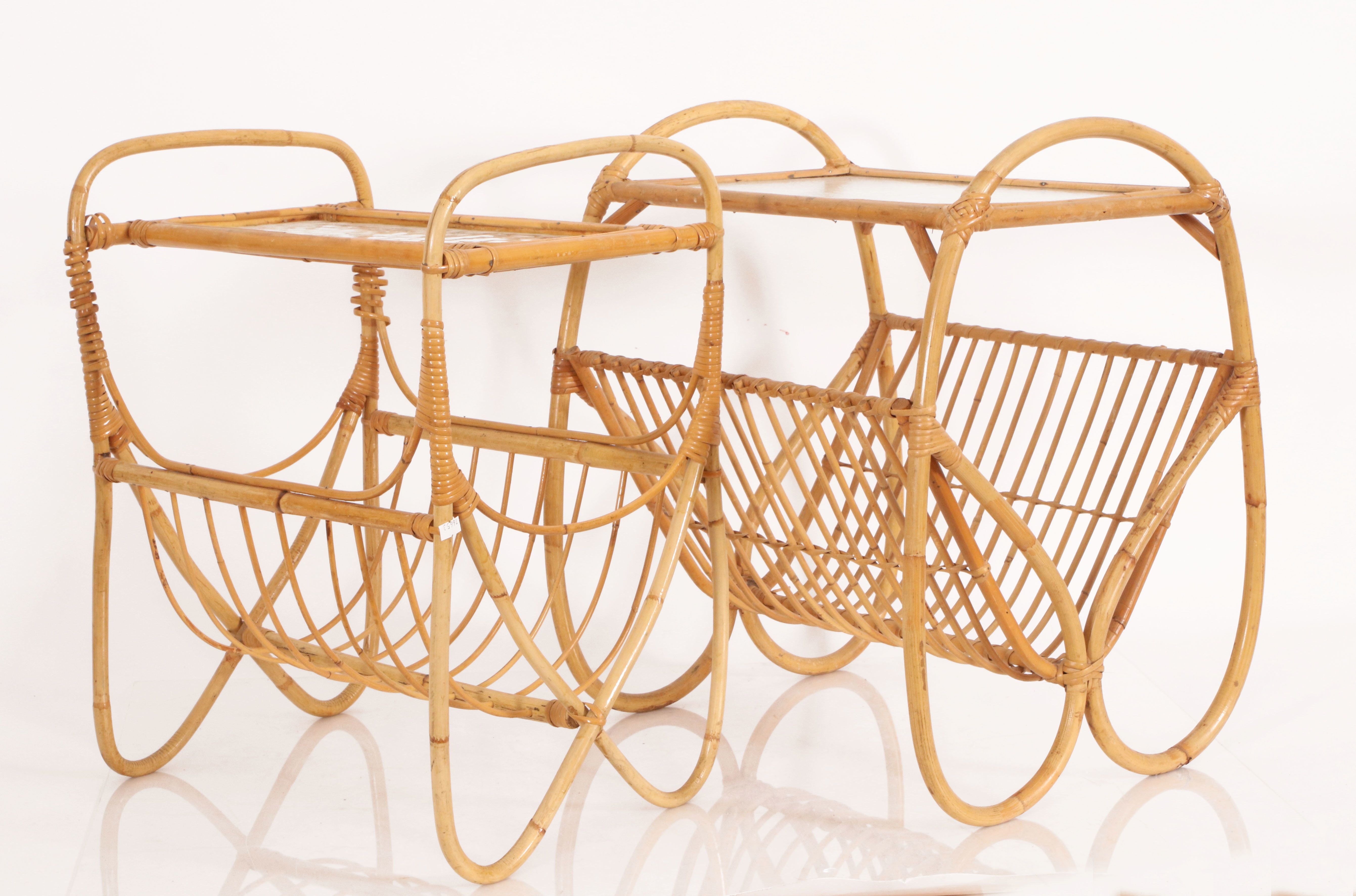 Tidskriftsställ 2st, 1950/60-tal | Auktion