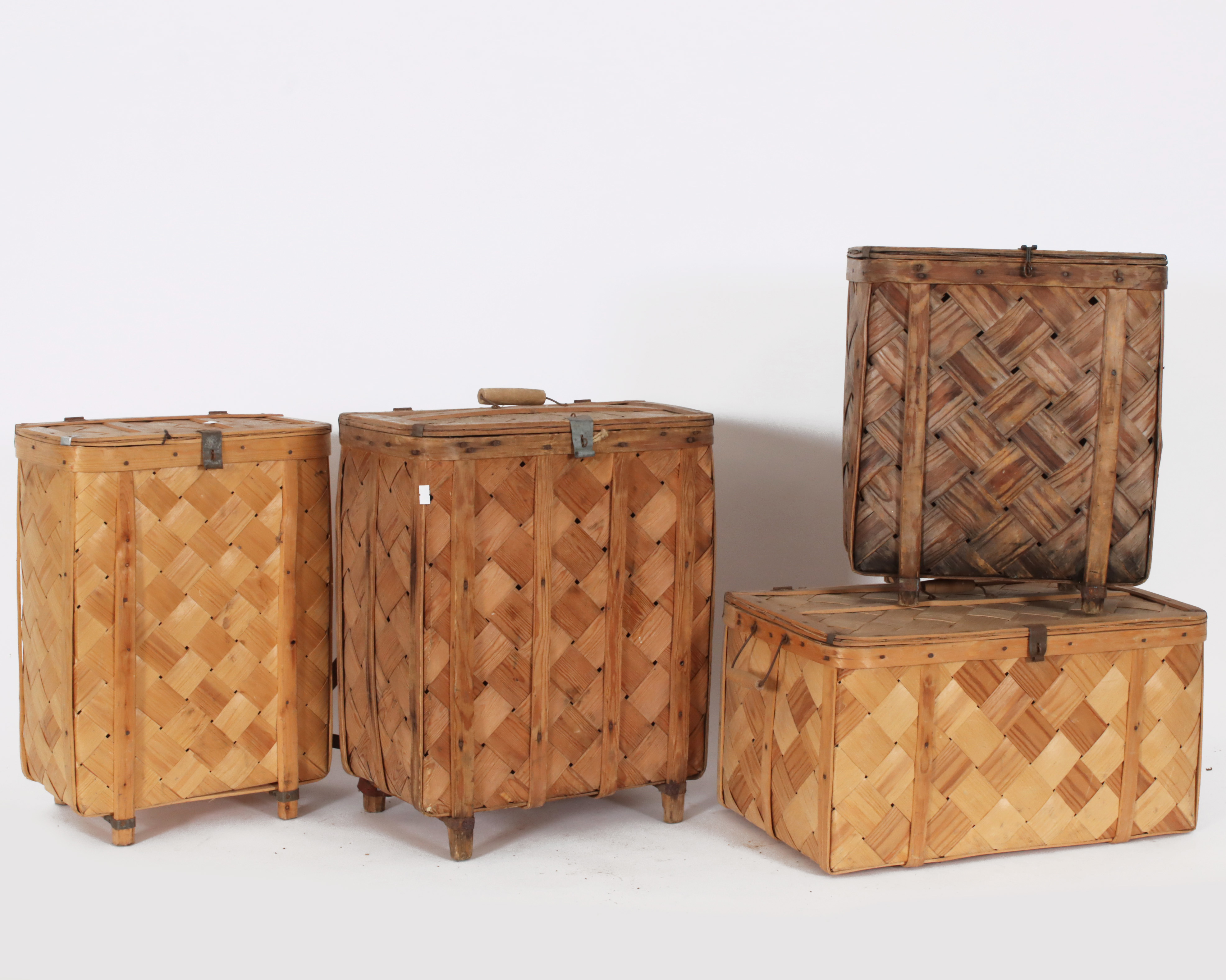 Kontar samt korg 4 delar, 1900-talets första hälft | Auktion