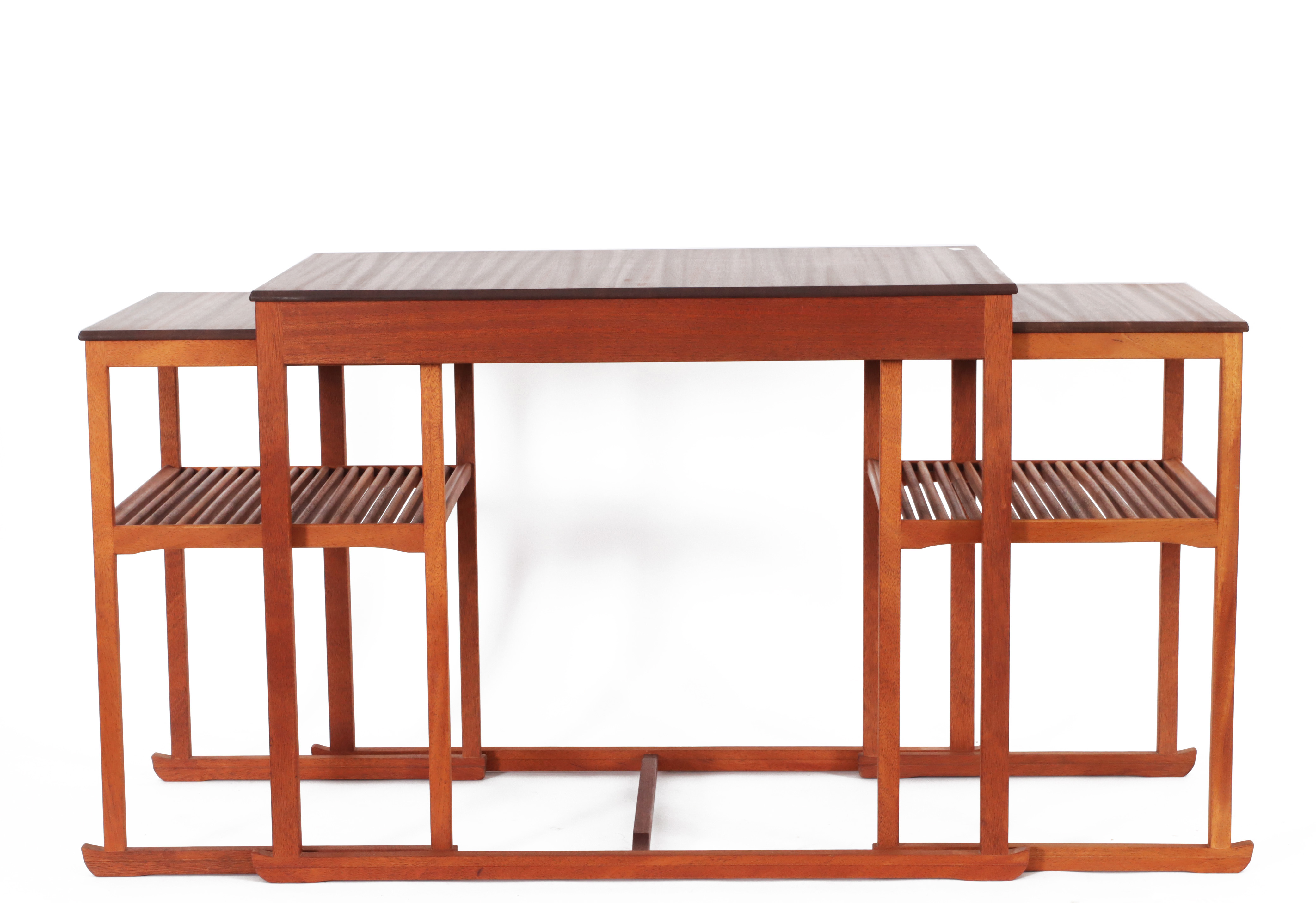 Satsbord 3 delar, "Släden", Carl Malmsten för Tre Sekel | Auktion